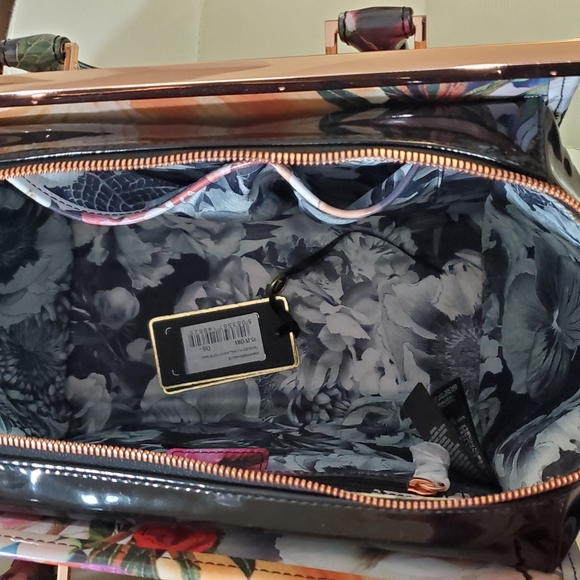 Ted Baker | Bags | Ted Baker Purse | Poshmark